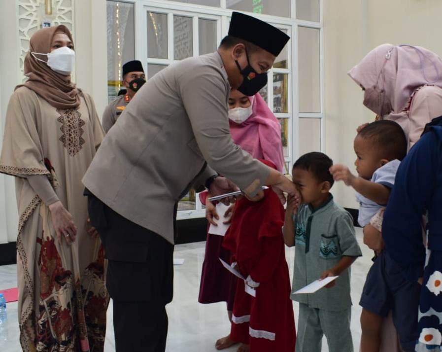 Hari Asyura, Polresta Sidoarjo Gelar Doa Bersama dan Santuni Anak Yatim ... Hari Asyura, Polresta Sidoarjo Gelar Doa Bersama dan Santuni Anak Yatim ...